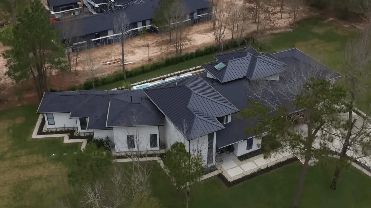 Learn How to Build Your Own House From Start - HelpWithDIY